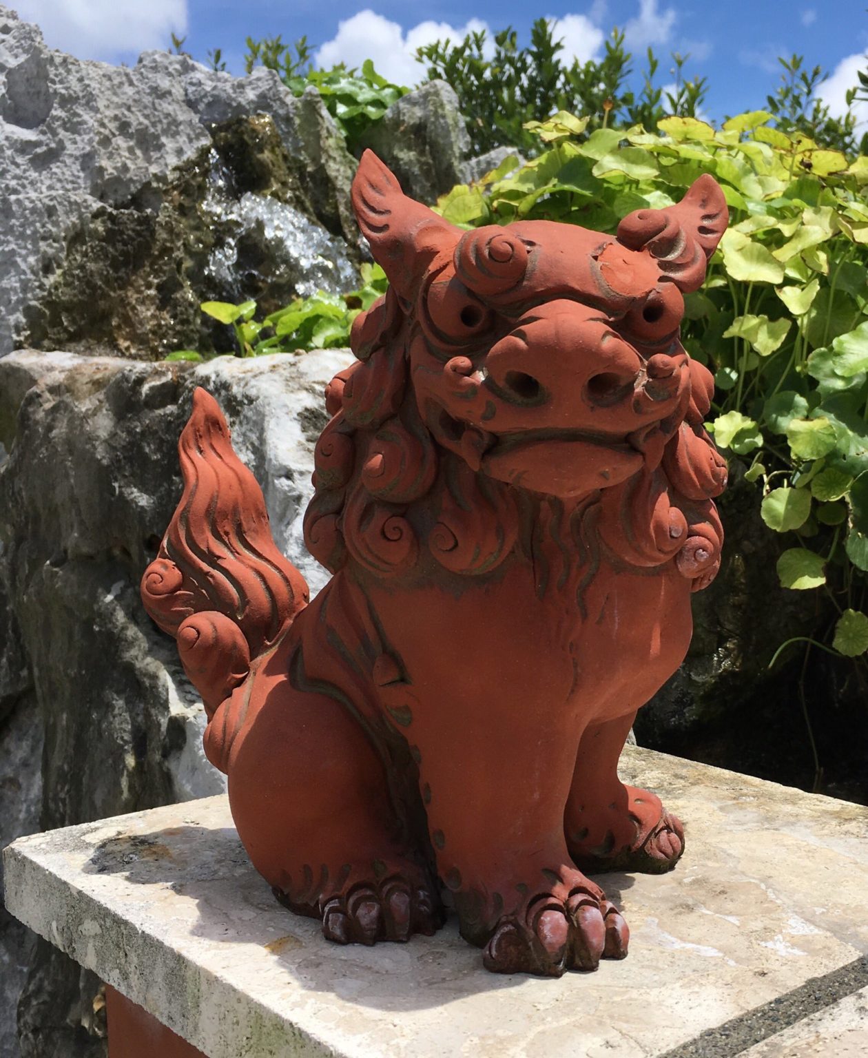 "Shisa", the guardian deity of Okinawa | Tabimania Japan