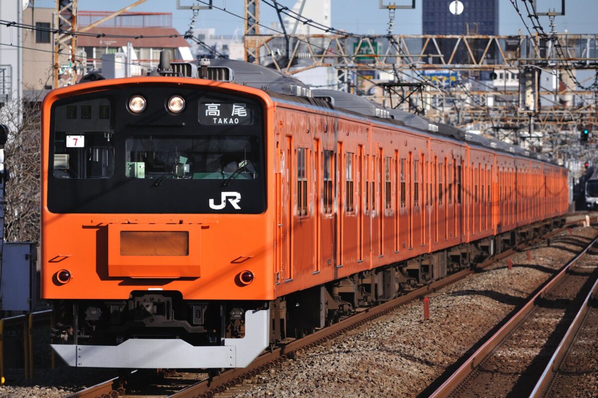 Why is Japanese trains So Accurate? | Tabimania Japan
