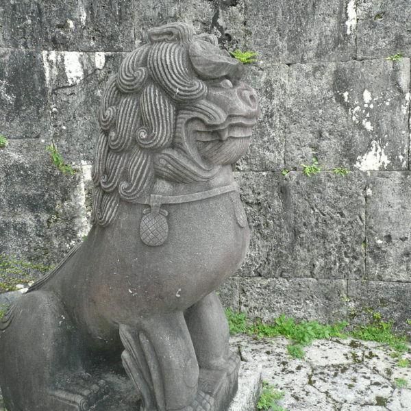 "Shisa", the guardian deity of Okinawa | Tabimania Japan