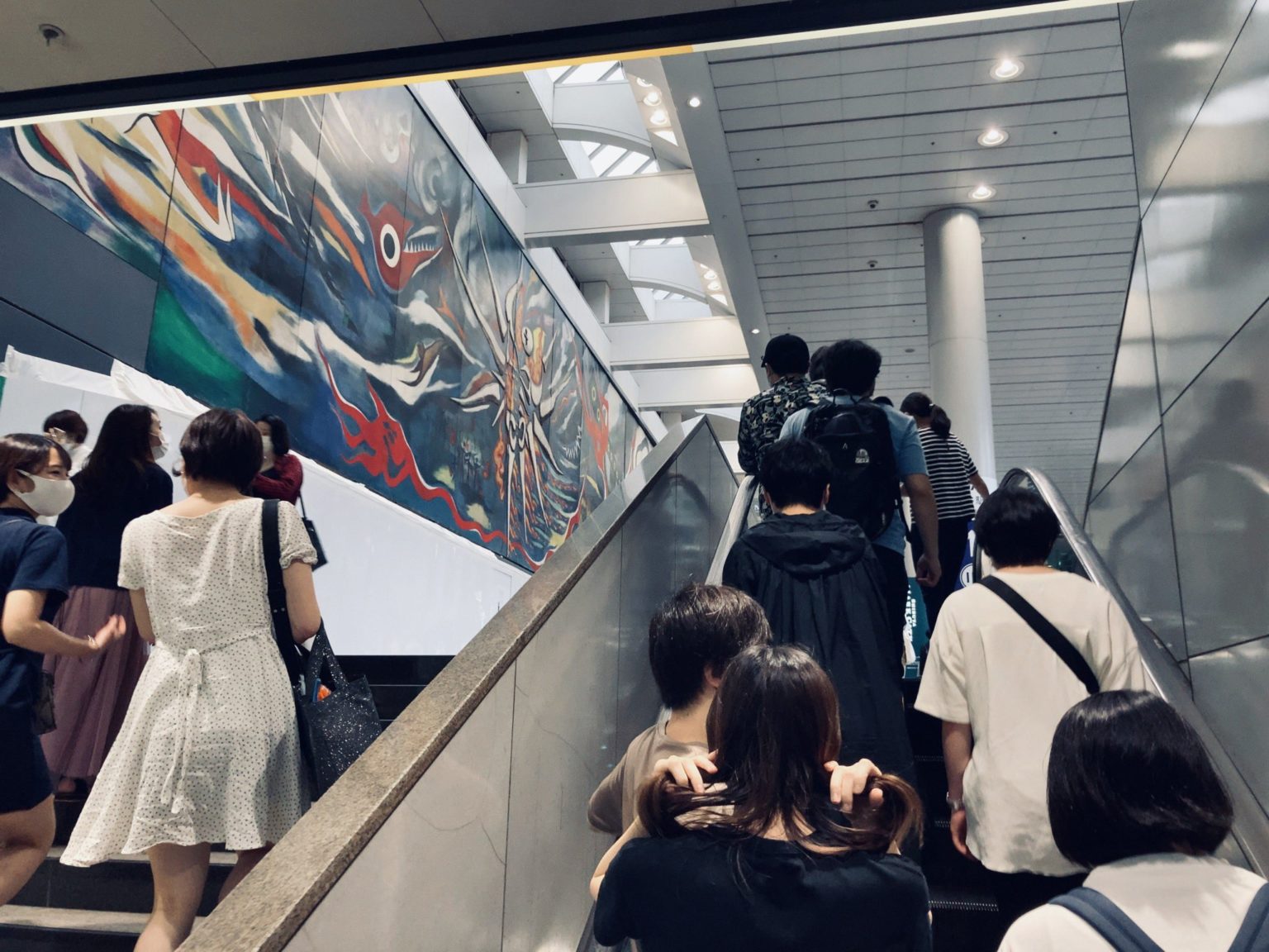 Taro Okamoto's masterpiece "Myth of Tomorrow" at Shibuya Station ...