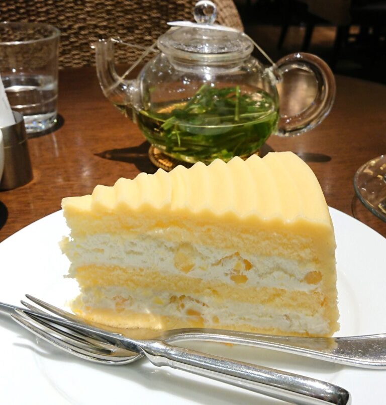 HARBS: Famous Japanese Cake Shop for Fresh Cakes and Desserts ...