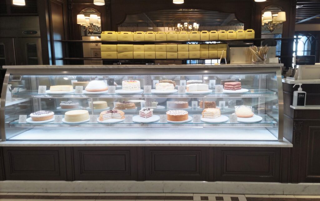 HARBS: Famous Japanese Cake Shop for Fresh Cakes and Desserts ...