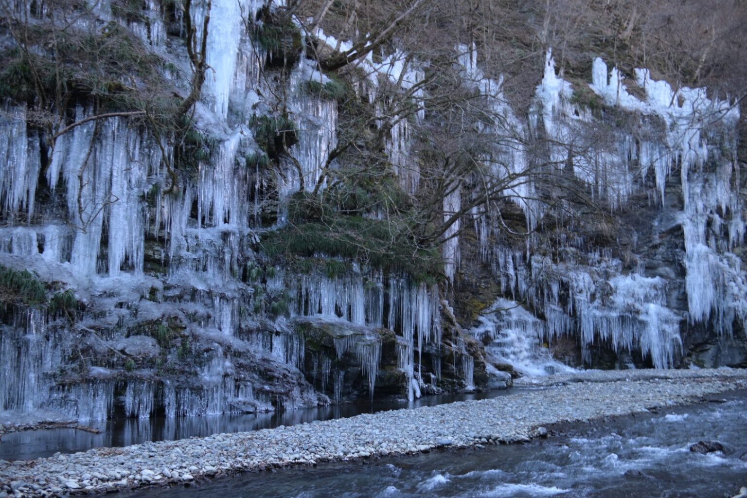Saitama Chichibu’s Three Great Icicles – A Stunning Winter Spectacle