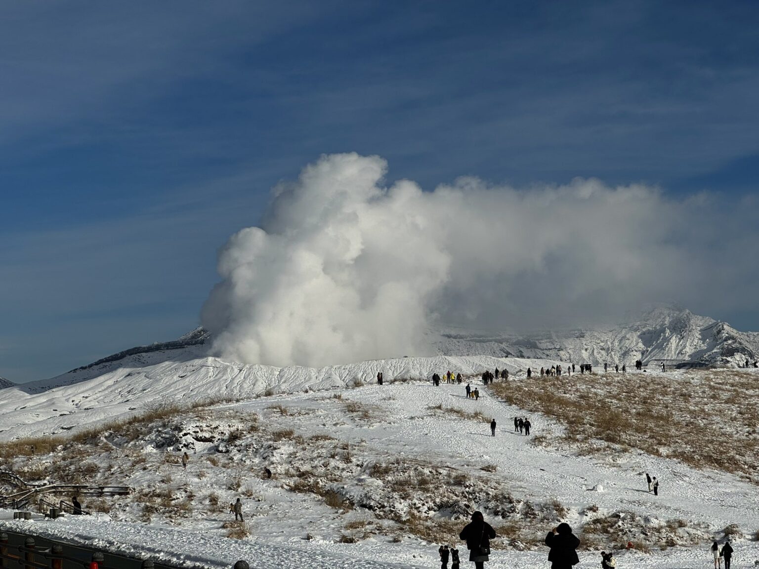 Mt. Aso: A Breathtaking Volcanic Landscape in Kumamoto | Tabimania Japan