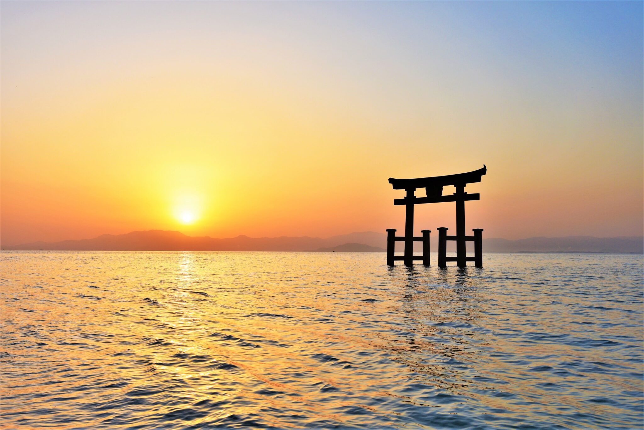 Shirahige_Shrine_Shiga_Japan_shadow_torii | Tabimania Japan