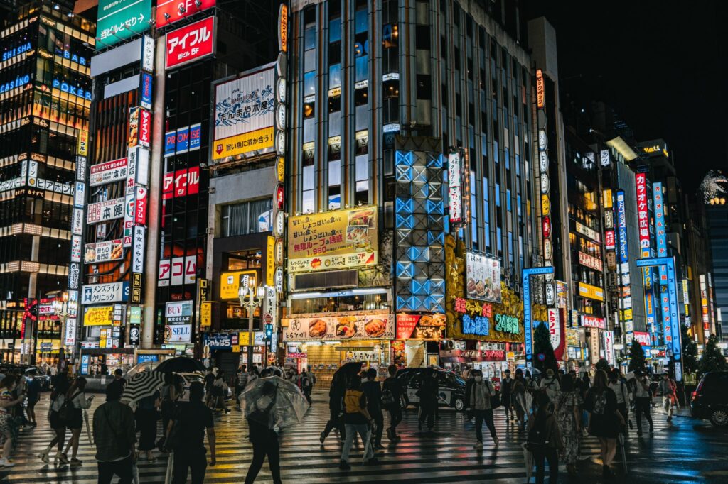 Best Neon Spots in Tokyo: Shinjuku & Shibuya Night Guide