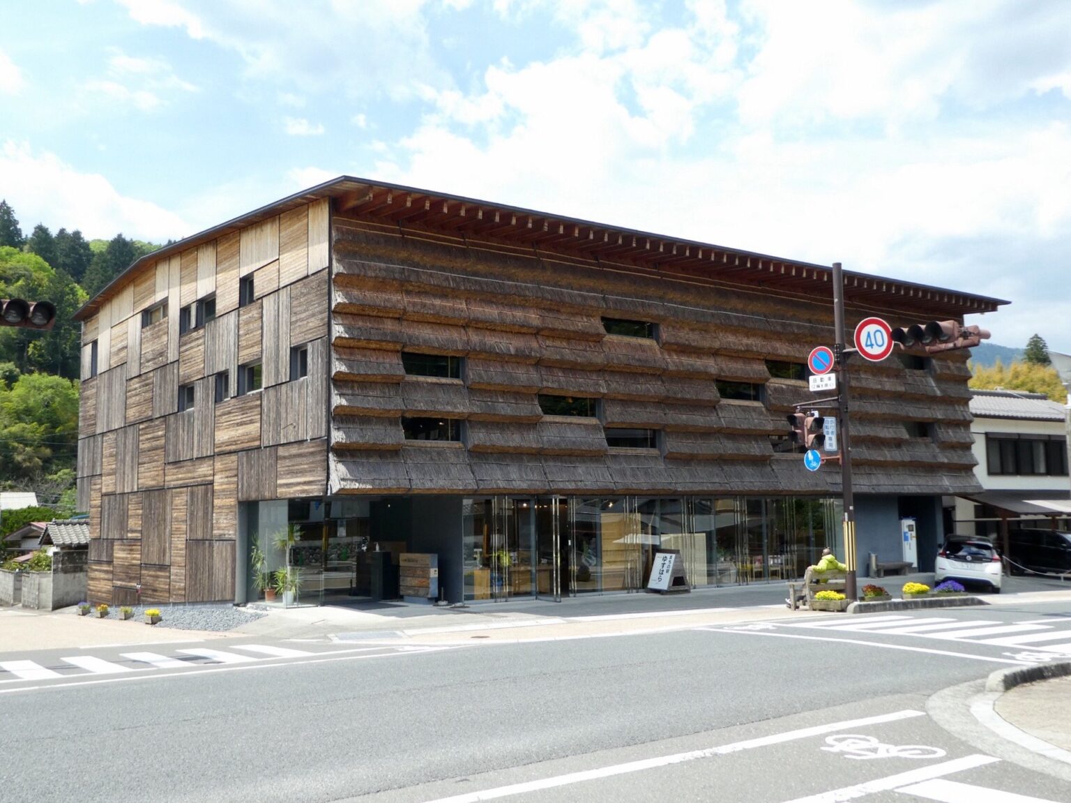 Machino-eki “Yusuhara”_Kengo_Kuma_Kochi_Yusuhara | Tabimania Japan