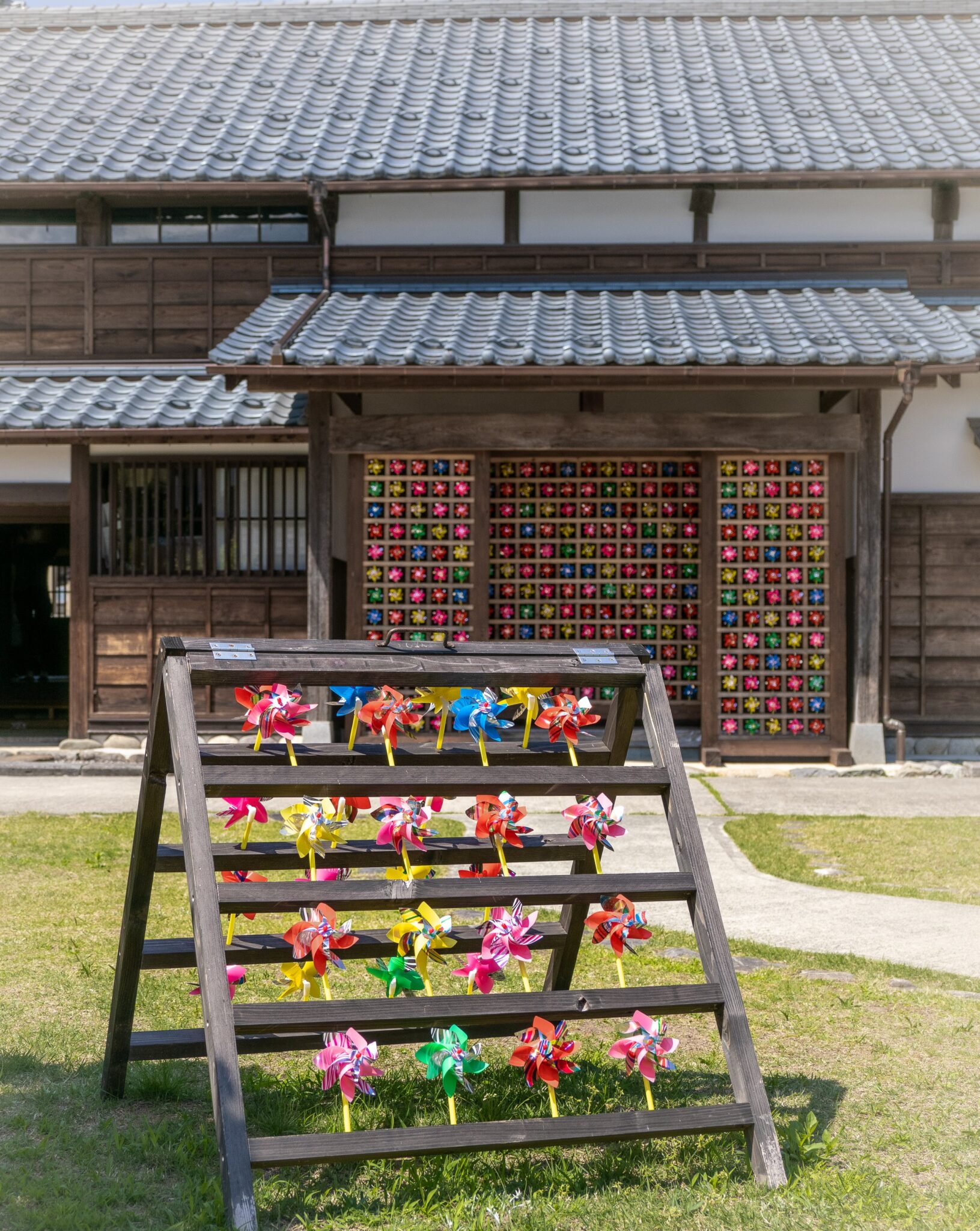 Pinwheel_Shelf_at_Former_Tamura_Residence | Tabimania Japan