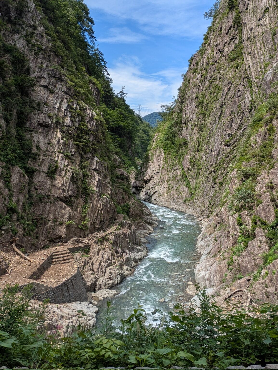 Visit Kiyotsu Gorge Tunnel — A Surreal Mirror World in the Japanese Alps