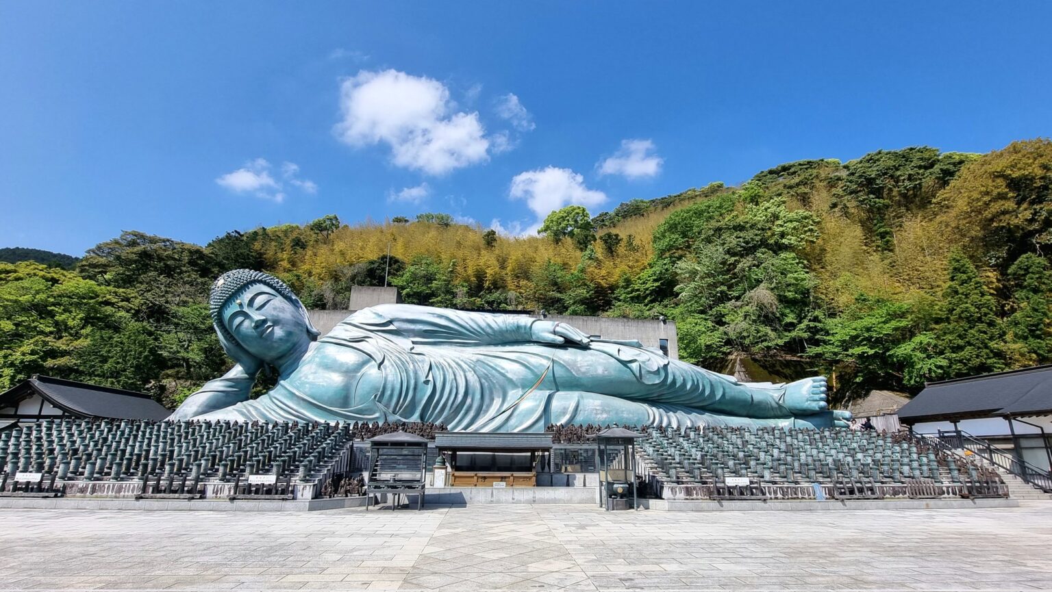 World_Largest_Bronze_Reclining_Buddha_Nanzoin_Temple_Fukuoka ...