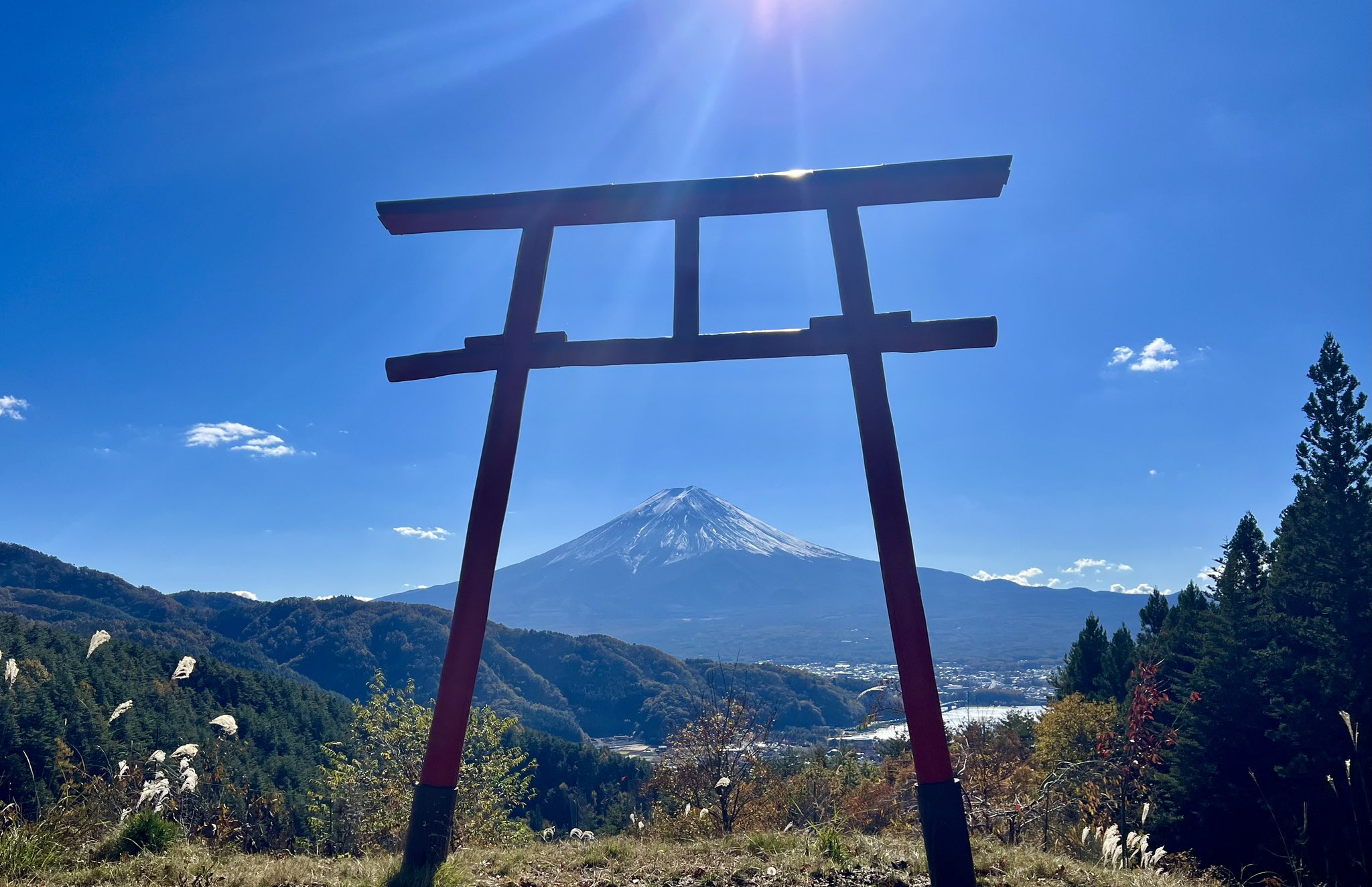 Kawaguchi Asama Shrine’s “Torii in the Sky” – A Hidden Scenic Spot with Mt. Fuji Views