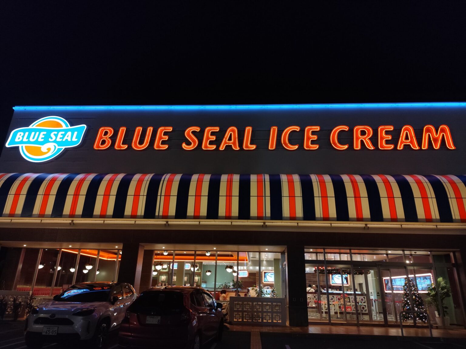 BLUE SEAL Ice Cream Okinawa’s Iconic Ice Cream_night | Tabimania Japan