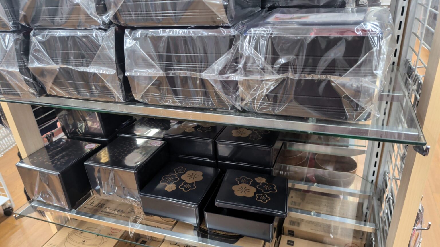 What to Buy at DAISO Must-Have Items for Travelers in Japan_Oju ...