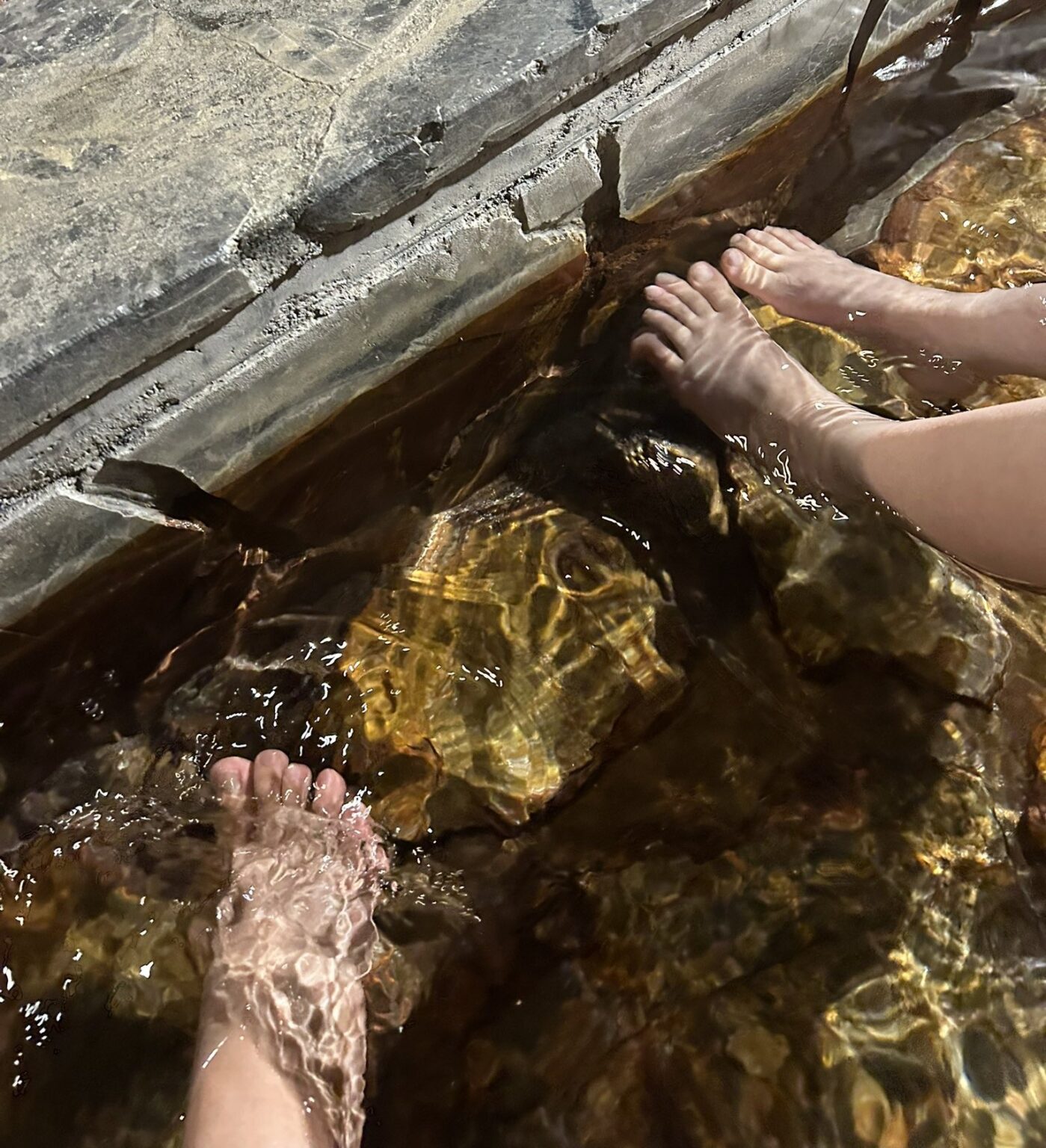 Ashiyu in Japan: How to Use Foot Baths, Benefits & Important Manners