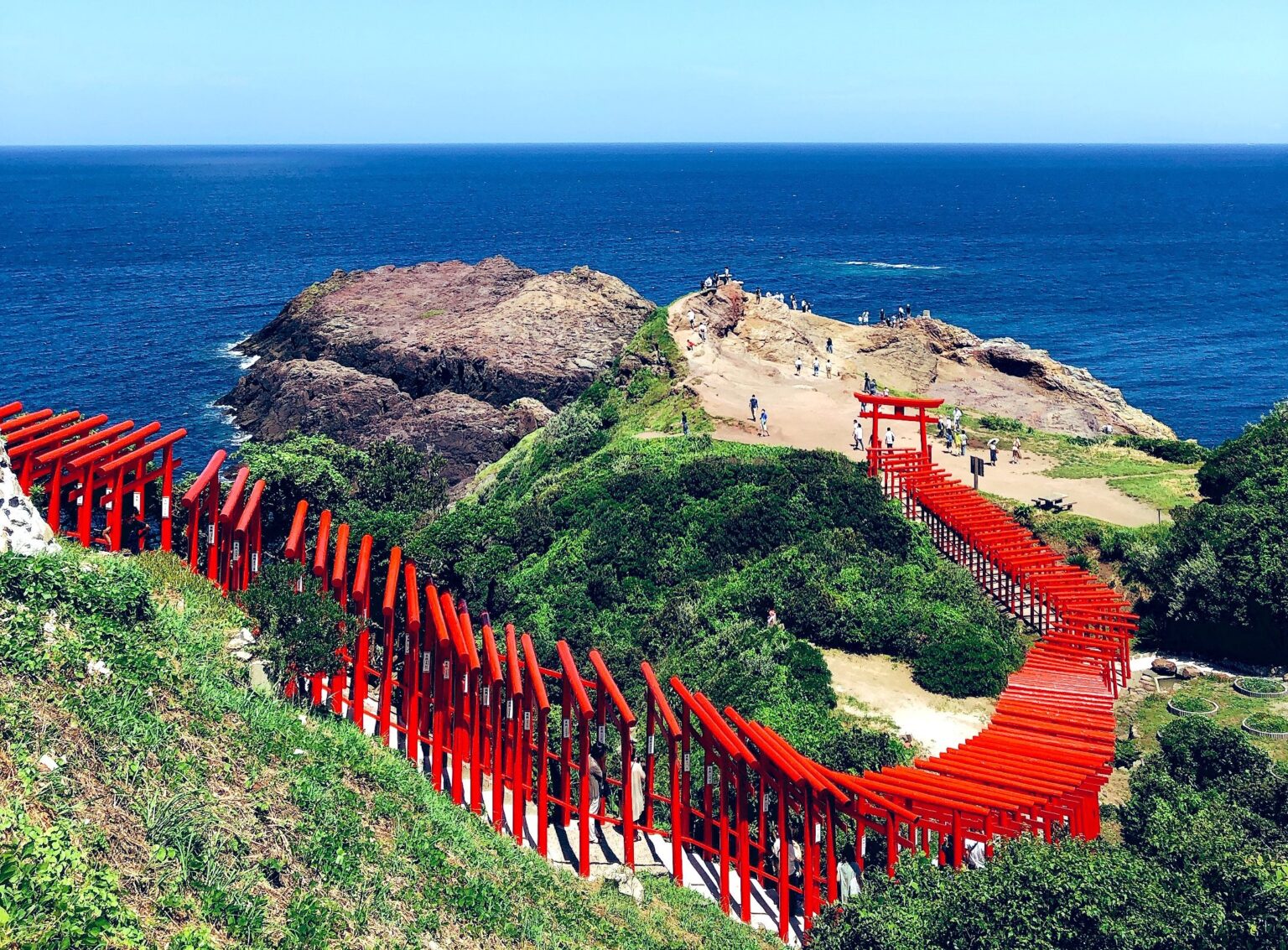 Beyond the Gates: Discover Japan’s Most Breathtakingly Beautiful Shrines